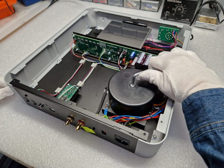 Fezz Audio Equinox EVO DAC Fezz Audio Equinox EVO DAC - Positive Feedback