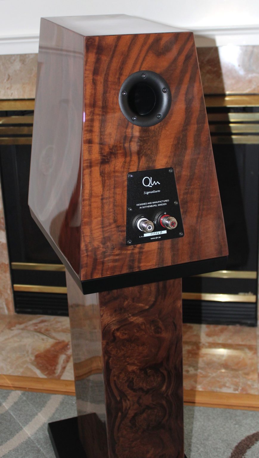 Qln Signature Loudspeakers - Positive Feedback