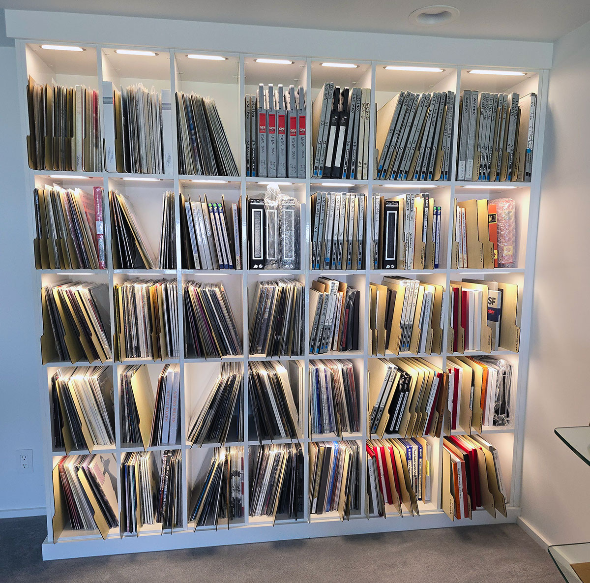 A Visit to the Audio Café in Beverly Hills to Hear the Clarisys Studio ...