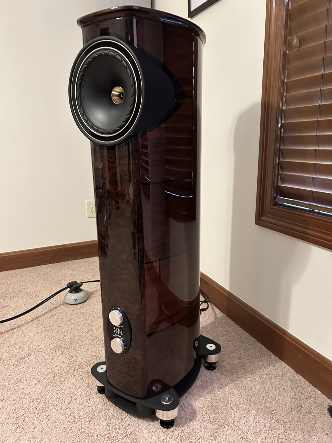 Fyne Audio F1-8S Loudspeaker - Positive Feedback