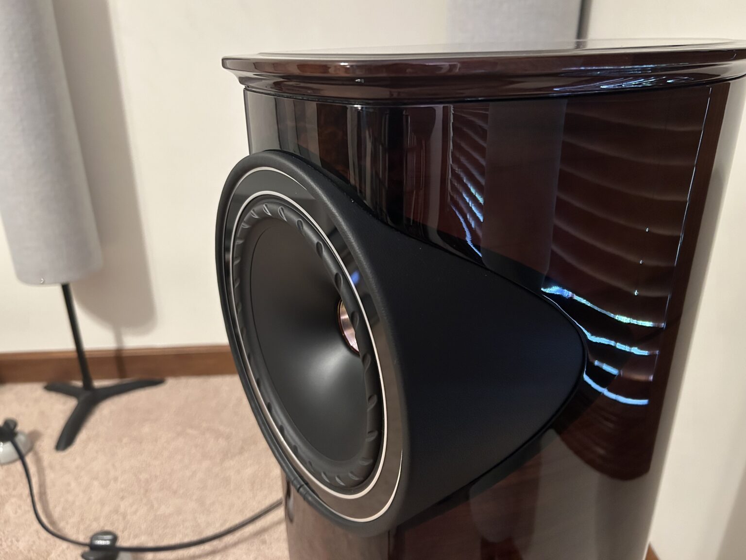 Fyne Audio F1-8S Loudspeaker - Positive Feedback