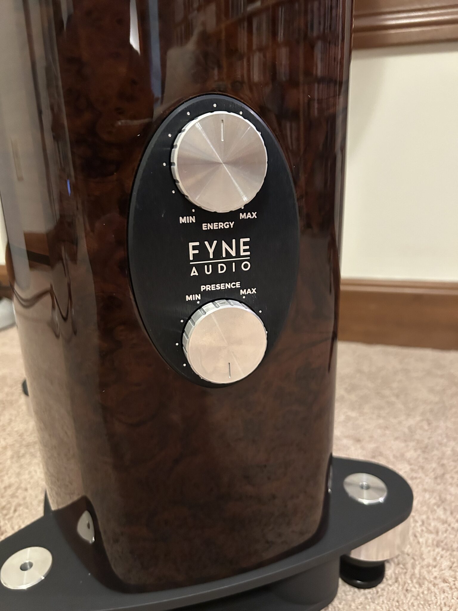 Fyne Audio F1-8S Loudspeaker - Positive Feedback