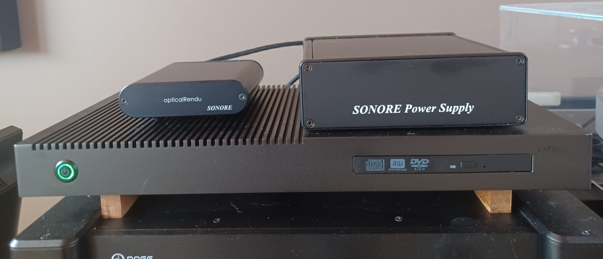 Aurender's A1000 Network Music Server/Streamer/DAC - Positive Feedback